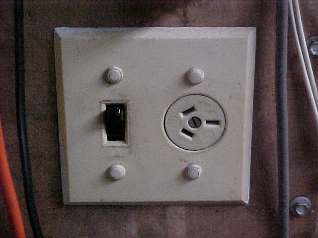 US plug in Aussie powerpoint - ECN Electrical Forums